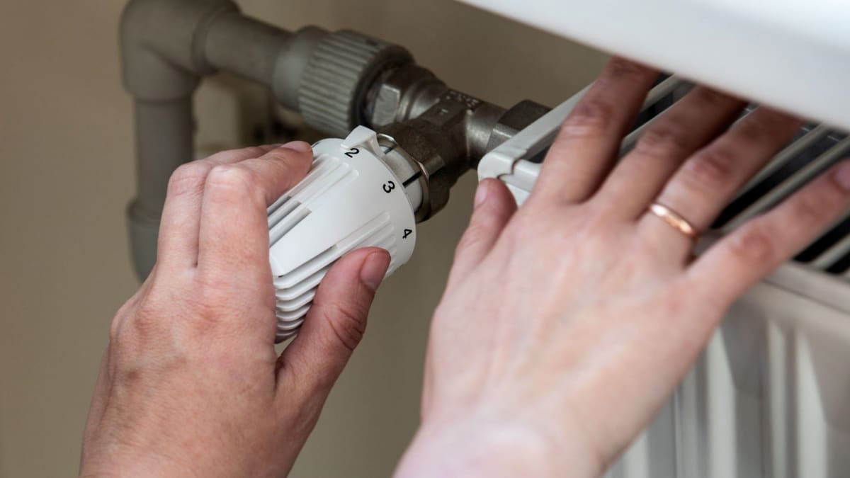 Zkroťte výdaje tím, že pochopíte fungování knoflíku na radiátoru