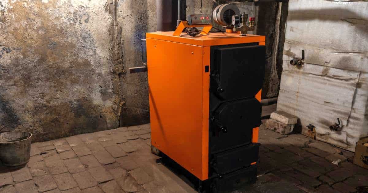 Topíte nelegálně? Pravda o pokutách za kotle a obecních zákrocích